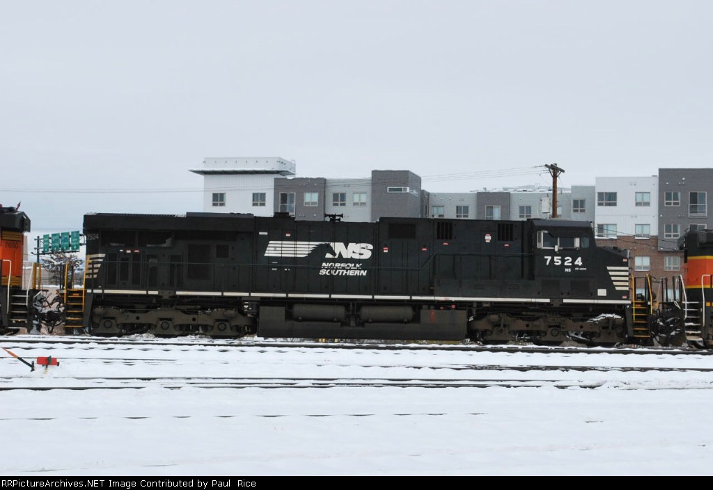NS 7524